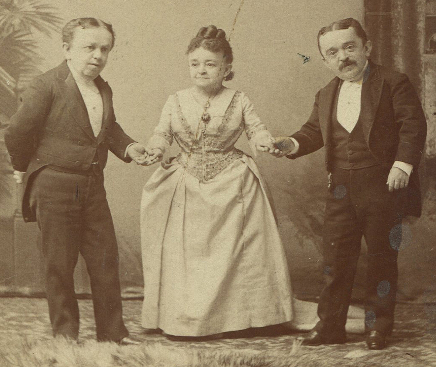COUNTESS, COUNT, AND BARON MAGRI. LITTLE PEOPLE. THEATRICAL. CABINET C ...